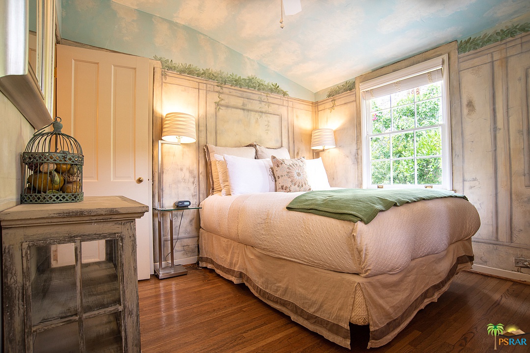 Sweet House Dreams: Rose Cottage, 1937 Cottage in Palm Springs, California