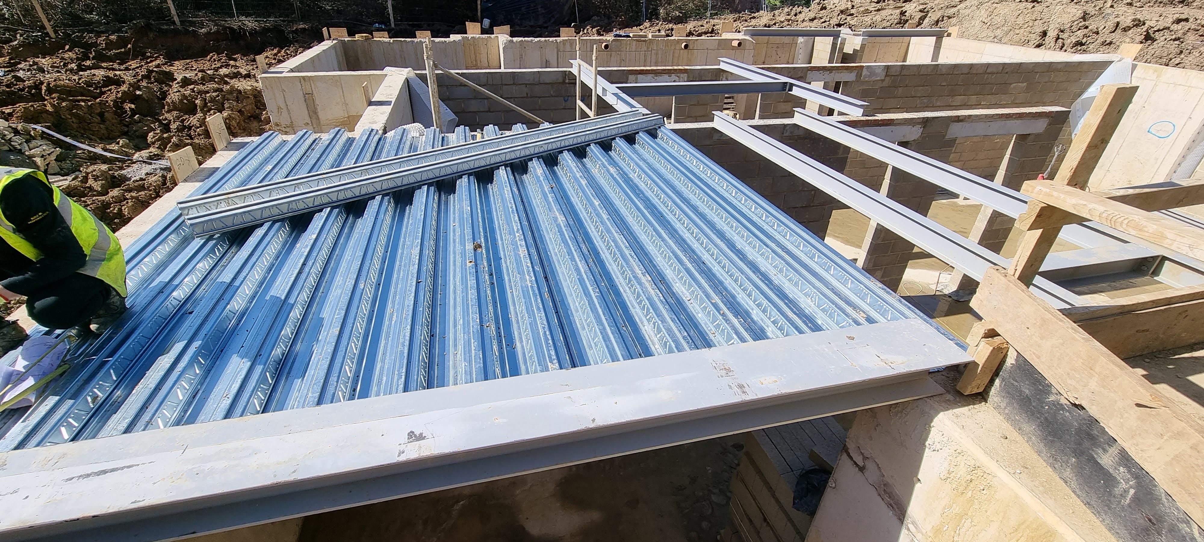 Comflor decking being installed