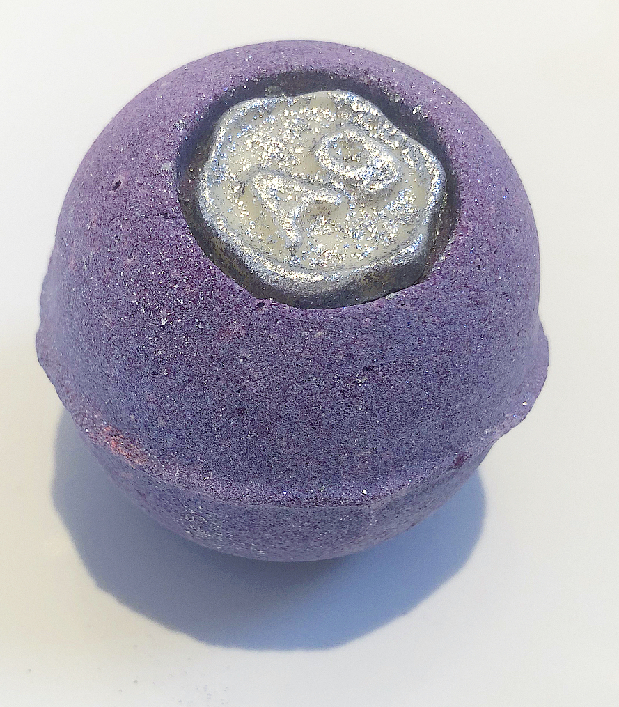 All Things Lush UK: Hi Ho Silver Bath Bomb