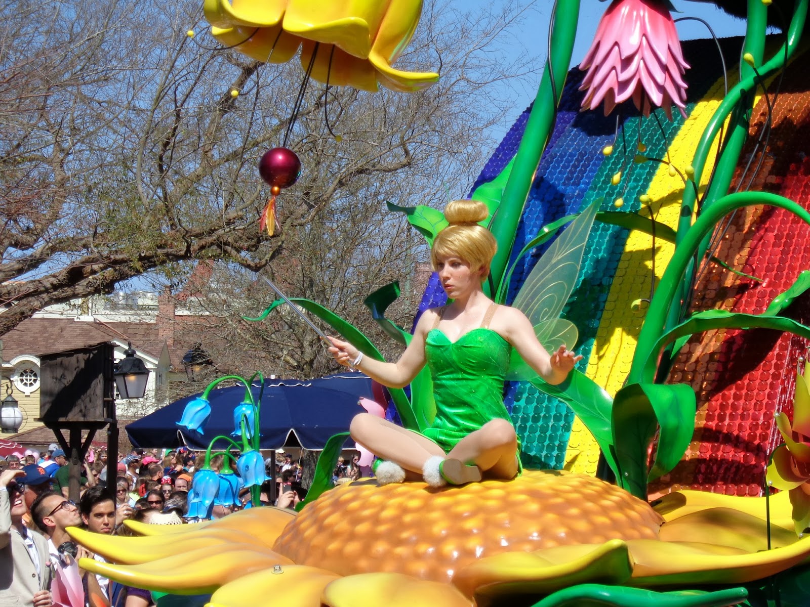 Running thru Theme Parks: Festival of Fantasy Parade at Magic Kingdon