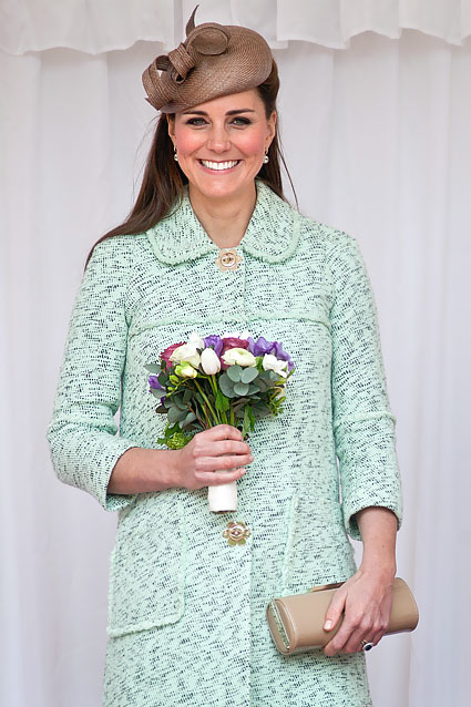 Kate Middleton Royal Maternity Looks (PHOTOS)