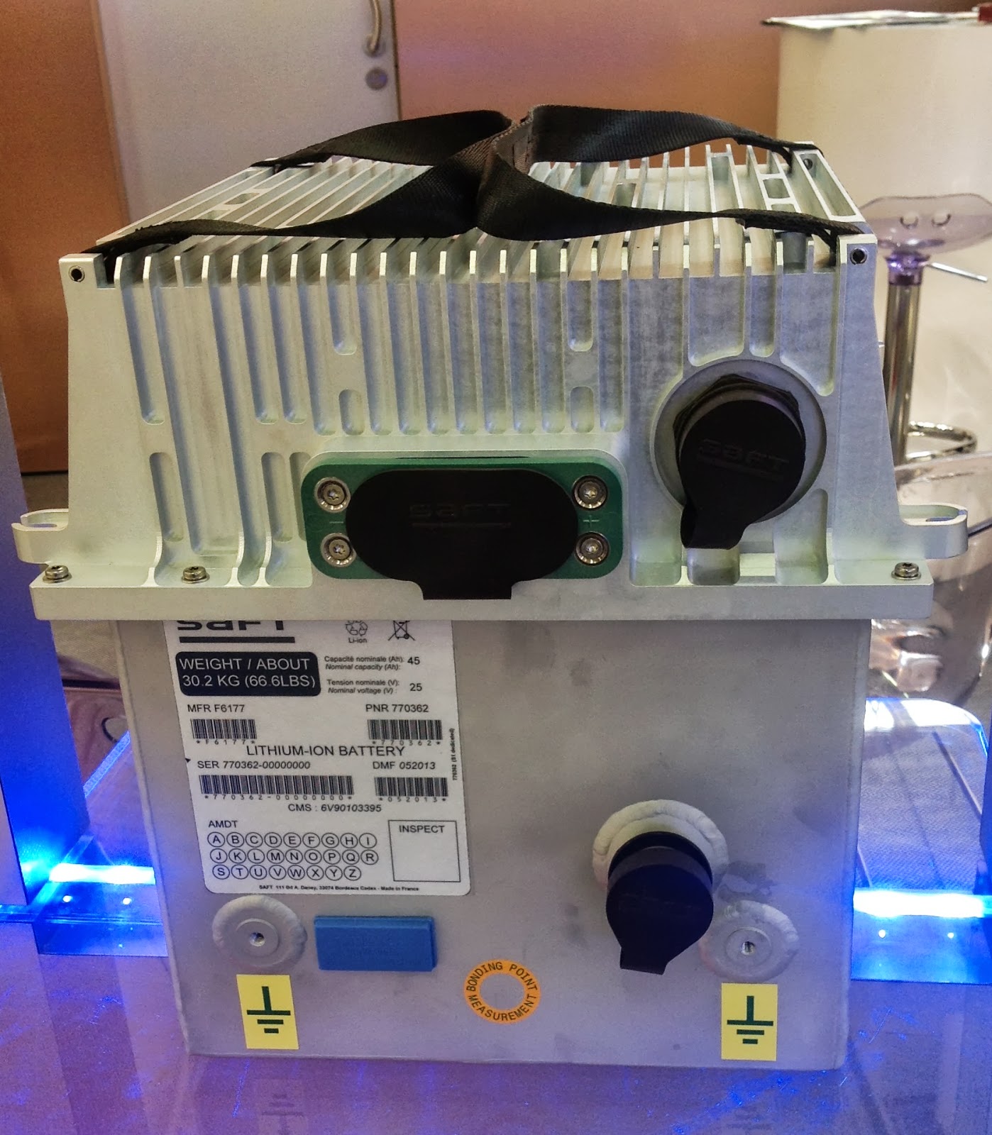 A350 XWB News: Design changes to the original lithium-ion battery ...