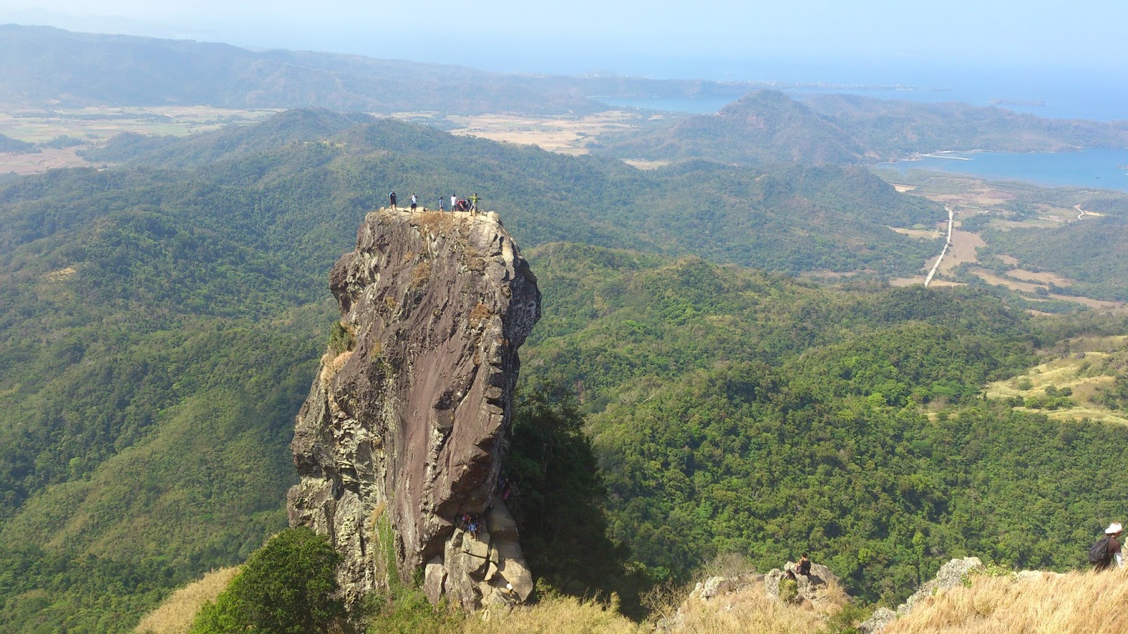 Crazy Girl All Over Town: Climbing up Mt. Palay-Palay (Pico de Loro)