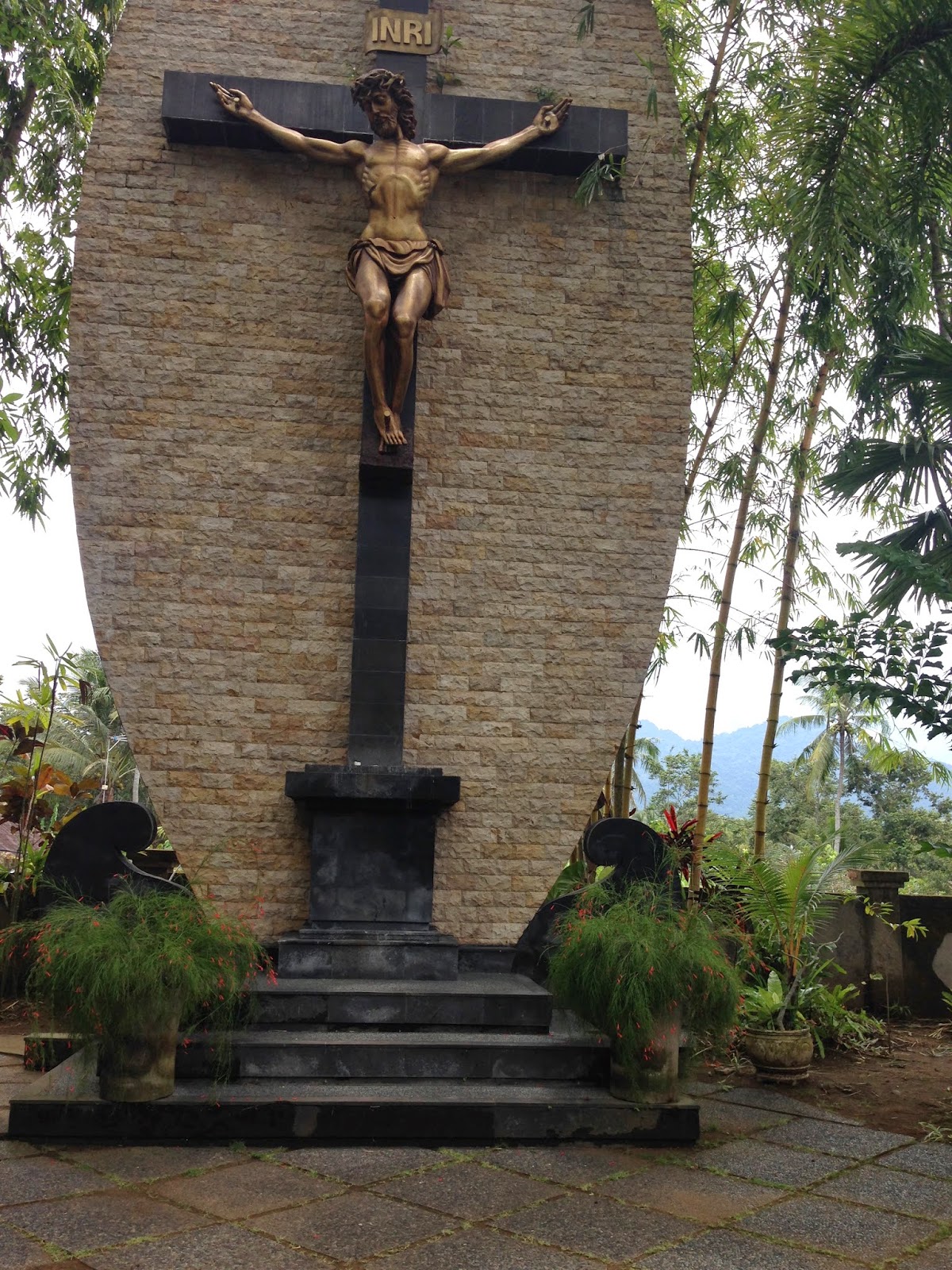 Goa Maria ~ Desa Wisata Ekasari