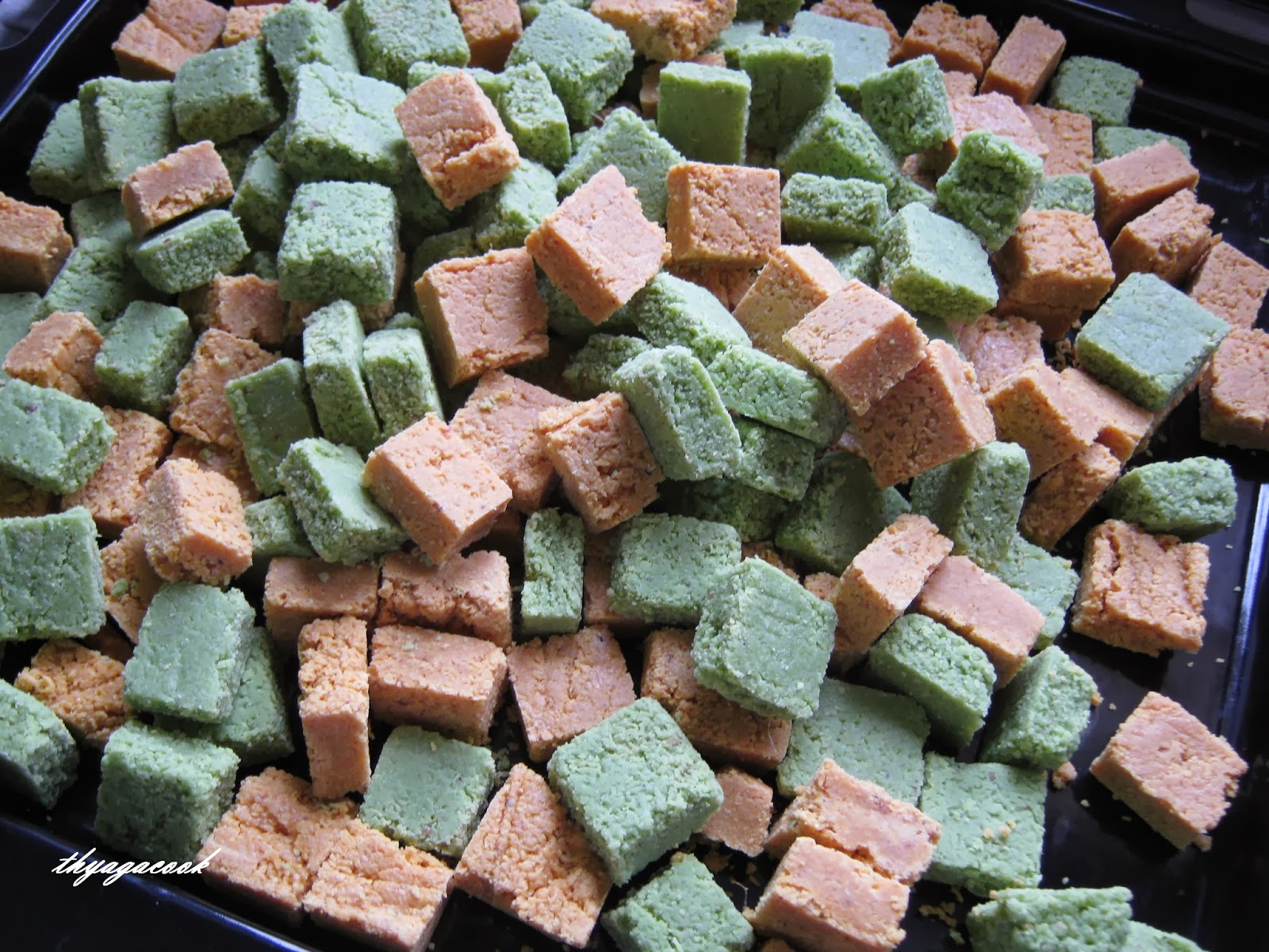 KARI LEAFS ... Malaysian flavour's: COCONUT CANDY