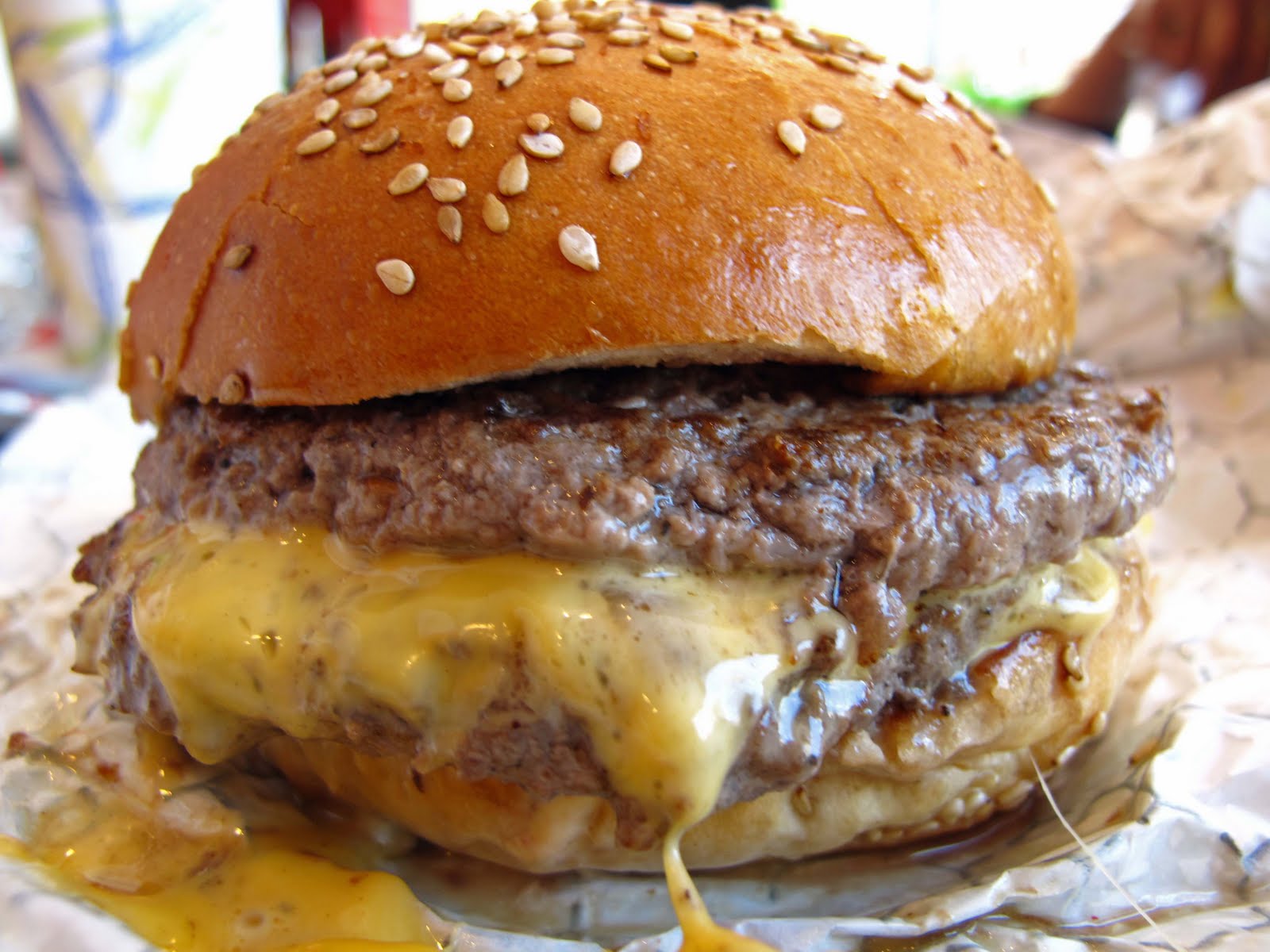 Amuse * Bouche: First Look: 2 New Burgers on the Block...