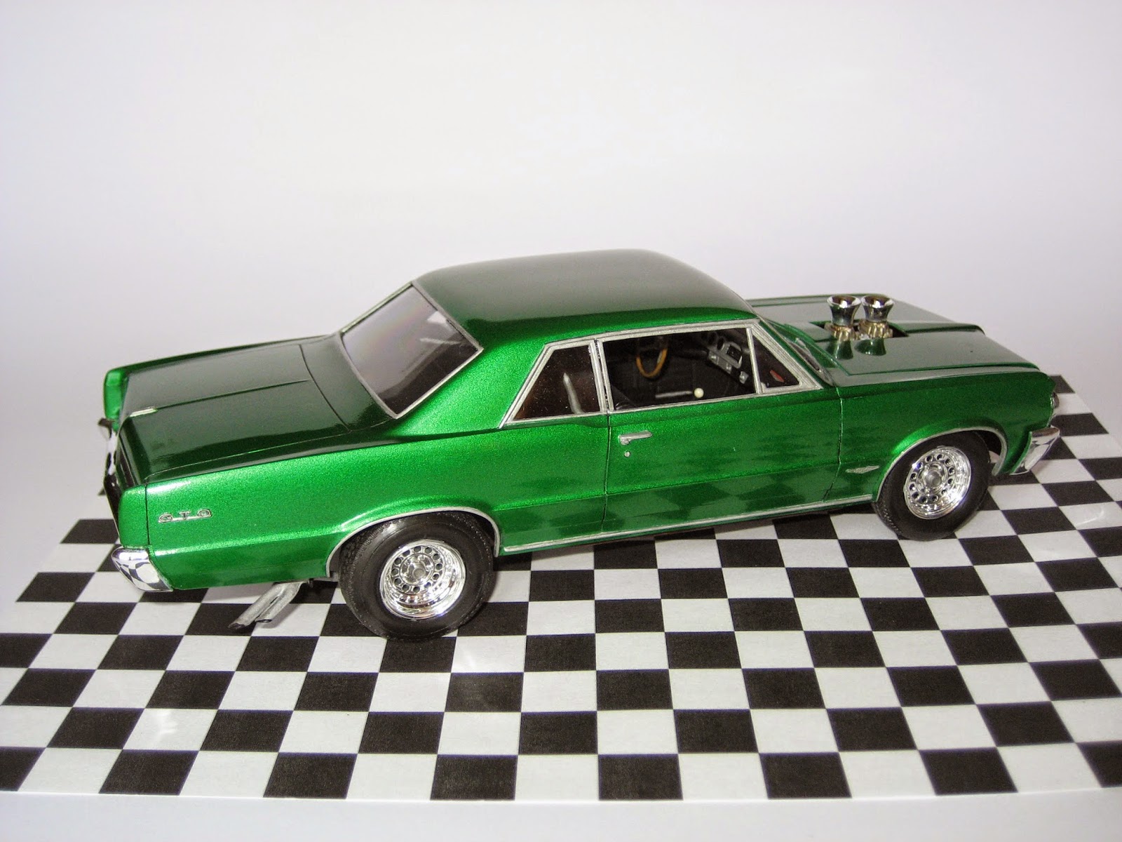 El arte del modelismo: Monogram 1/24th 64' Pontiac GTO