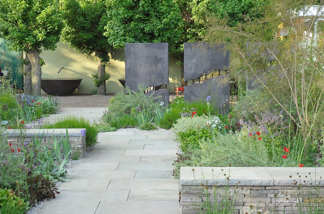 ROUA: GRADINI MODERNE