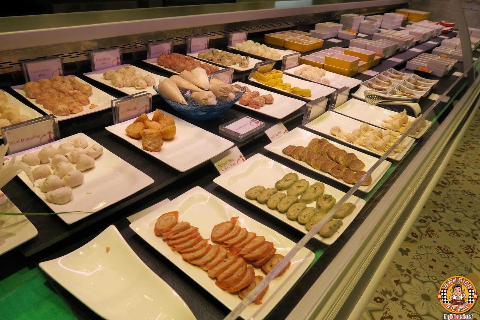 THE PICKIEST EATER IN THE WORLD: SEASONS OF LOVE: FOUR SEASONS BUFFET ...