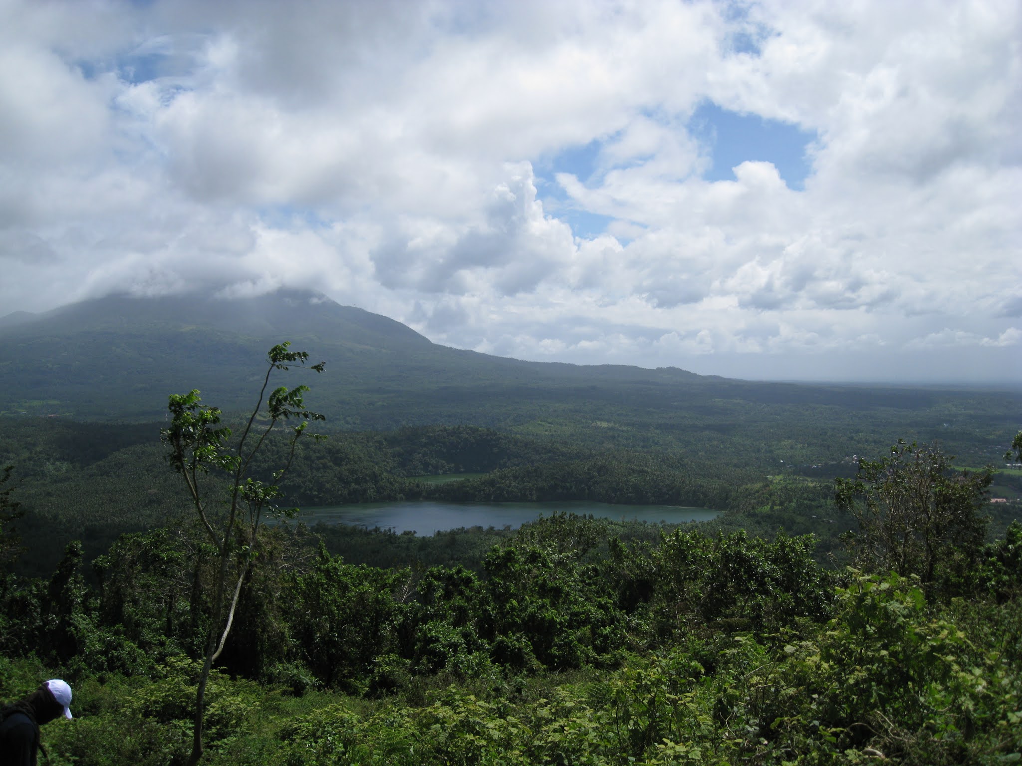 Mt. Mabilog-Lake Pandin Traverse - Olvr'sTrvls