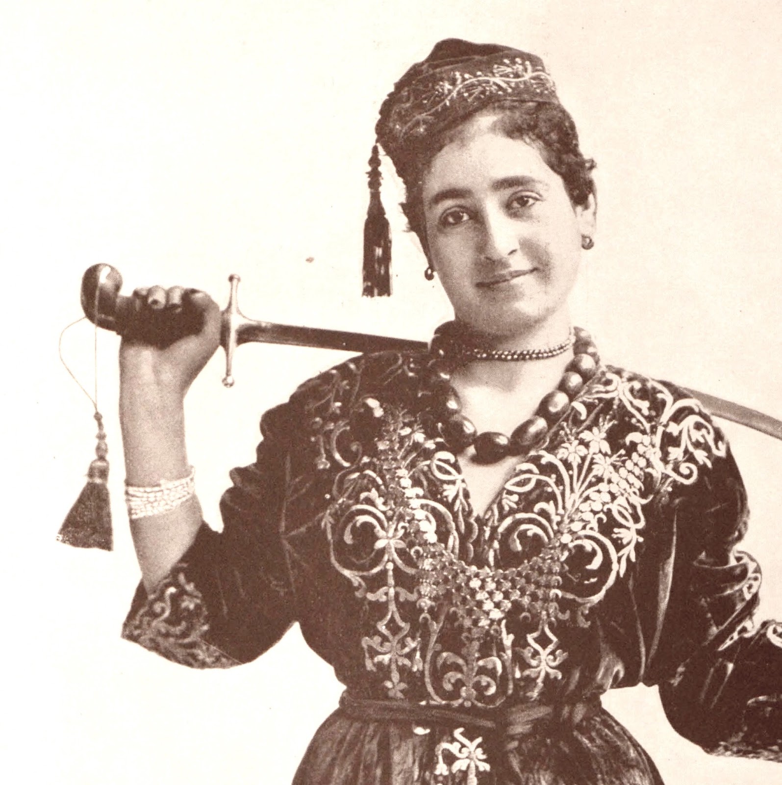 Eshkol HaKofer: The Hennaed Dove: Henna in Palestinian Culture