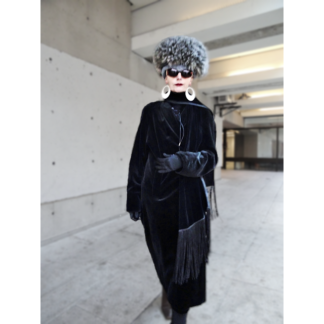 Bag and a Beret: Slob and snob?