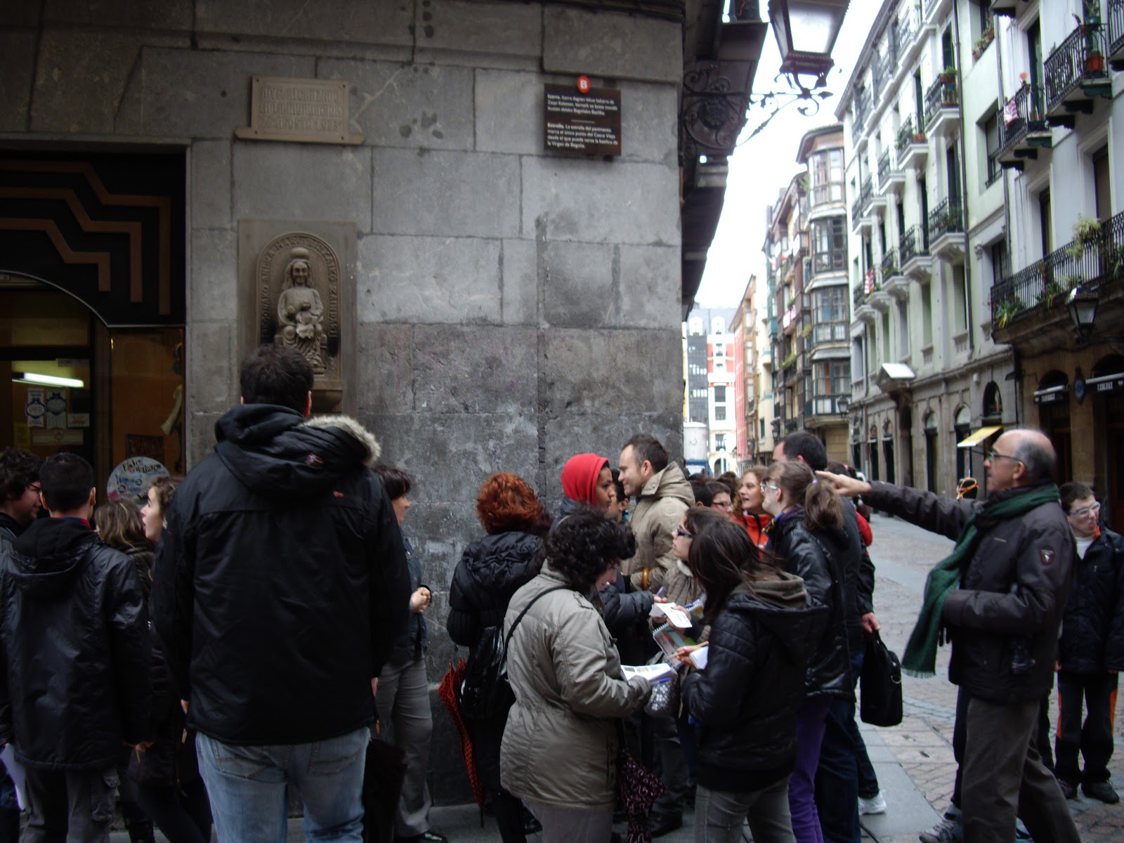 DENOK BATERA: CONOCIENDO ALGUNOS PERSONAJES ILUSTRES DE BILBAO