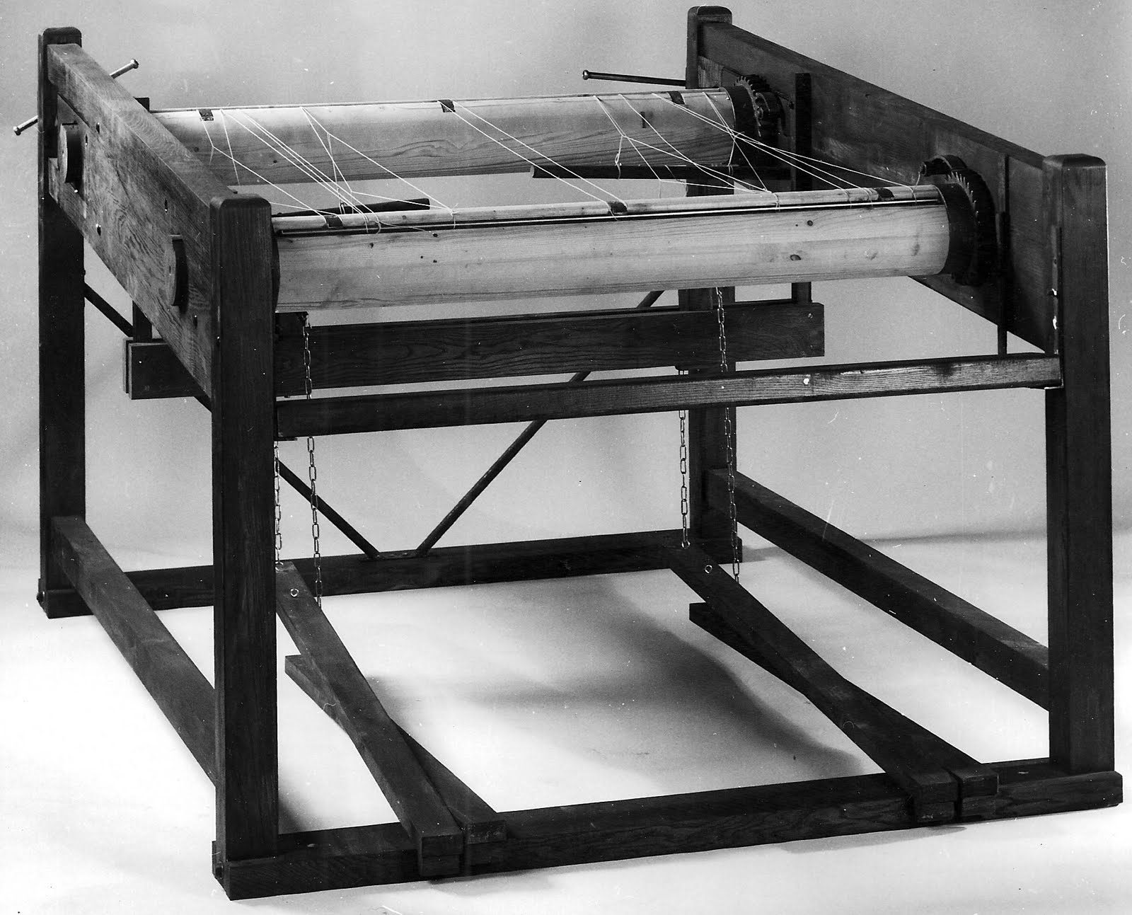 Gangewifre Weaving: Low Warp Tapestry Loom