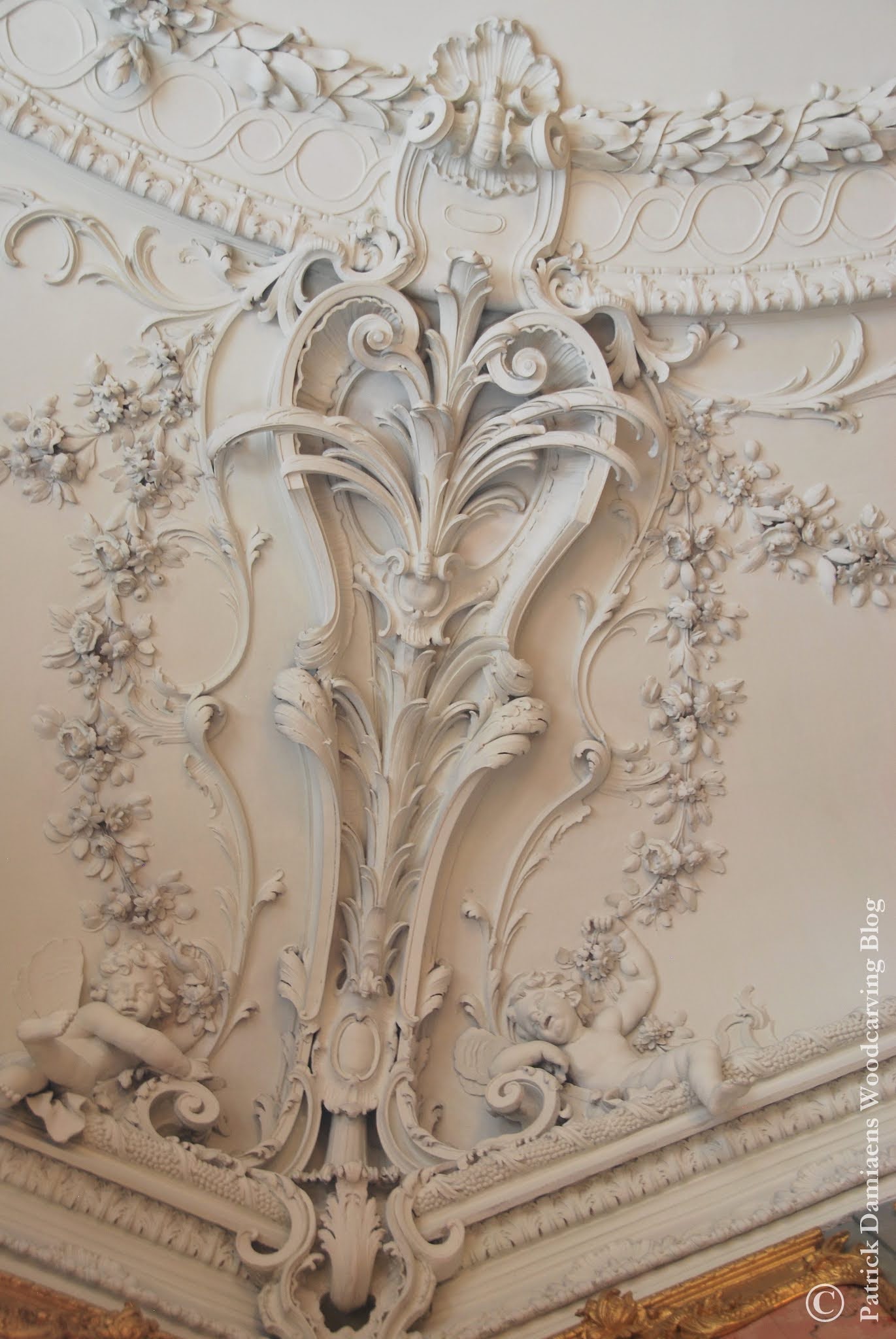 ORNAMENTAL WOODCARVER Patrick Damiaens: SCHLOSS BENRATH | Castle in ...