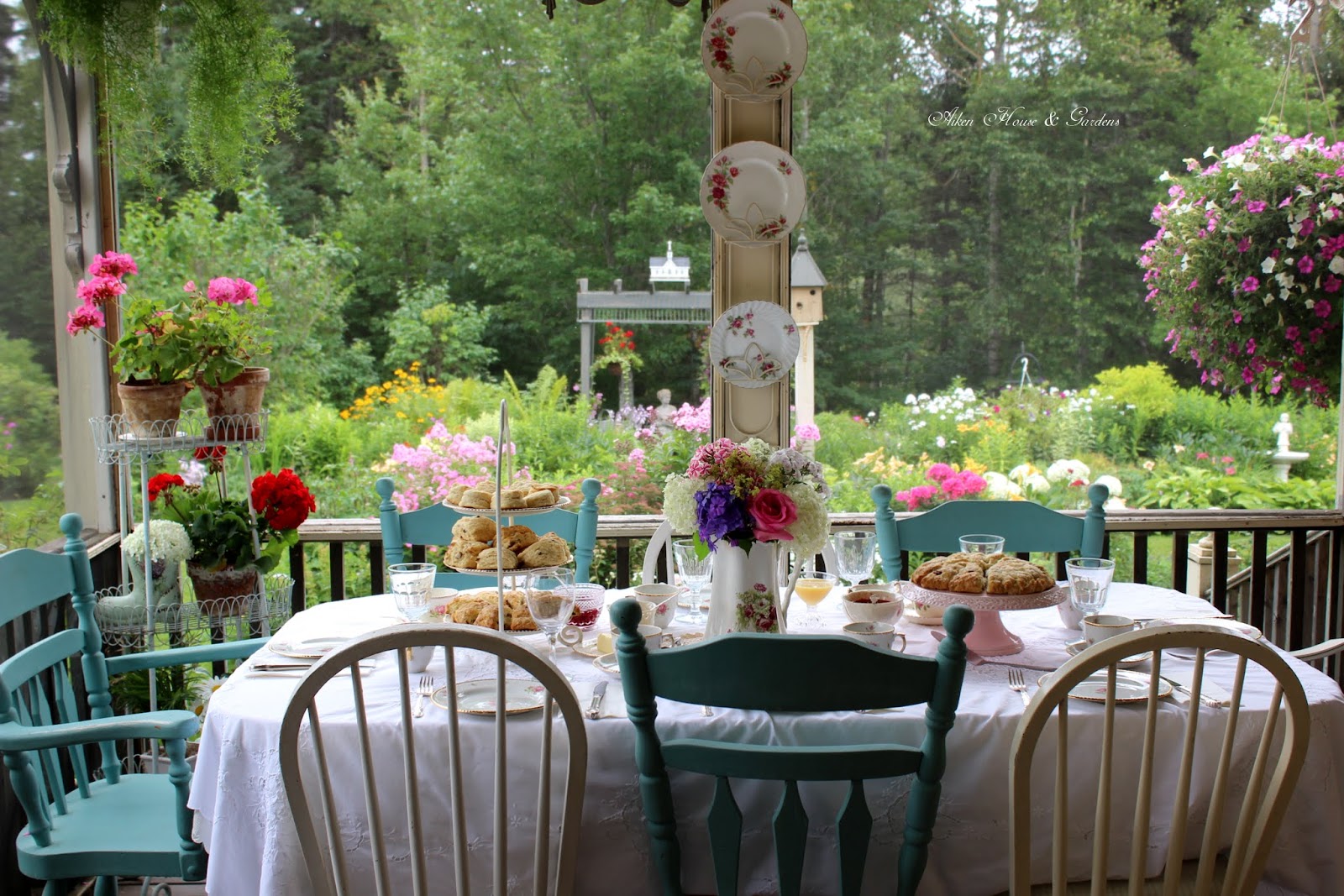Aiken House & Gardens: Summer Garden Tablescapes