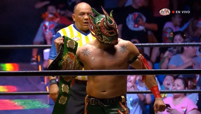 Historia del Wrestling: Laredo Kid vs Hijo del Vikingo, AAA Gira ...