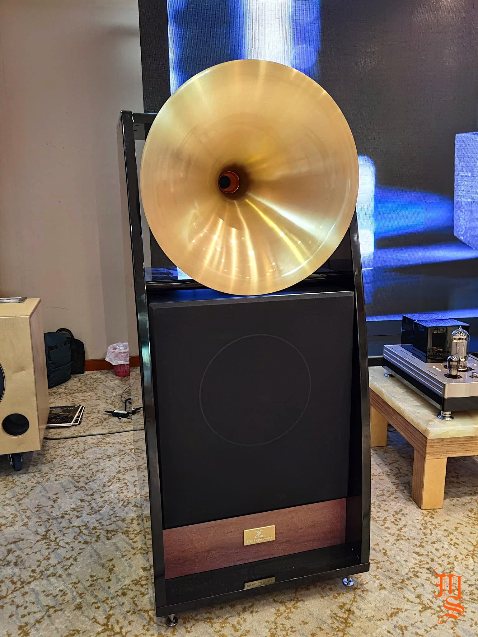 HIGH-END AUDIO EXOTICS – M & S | Ultimate High-Fidelity