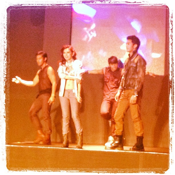 Bench/OJ + RAJO Fashion Show in The Philippine Fashion Week Holiday ...