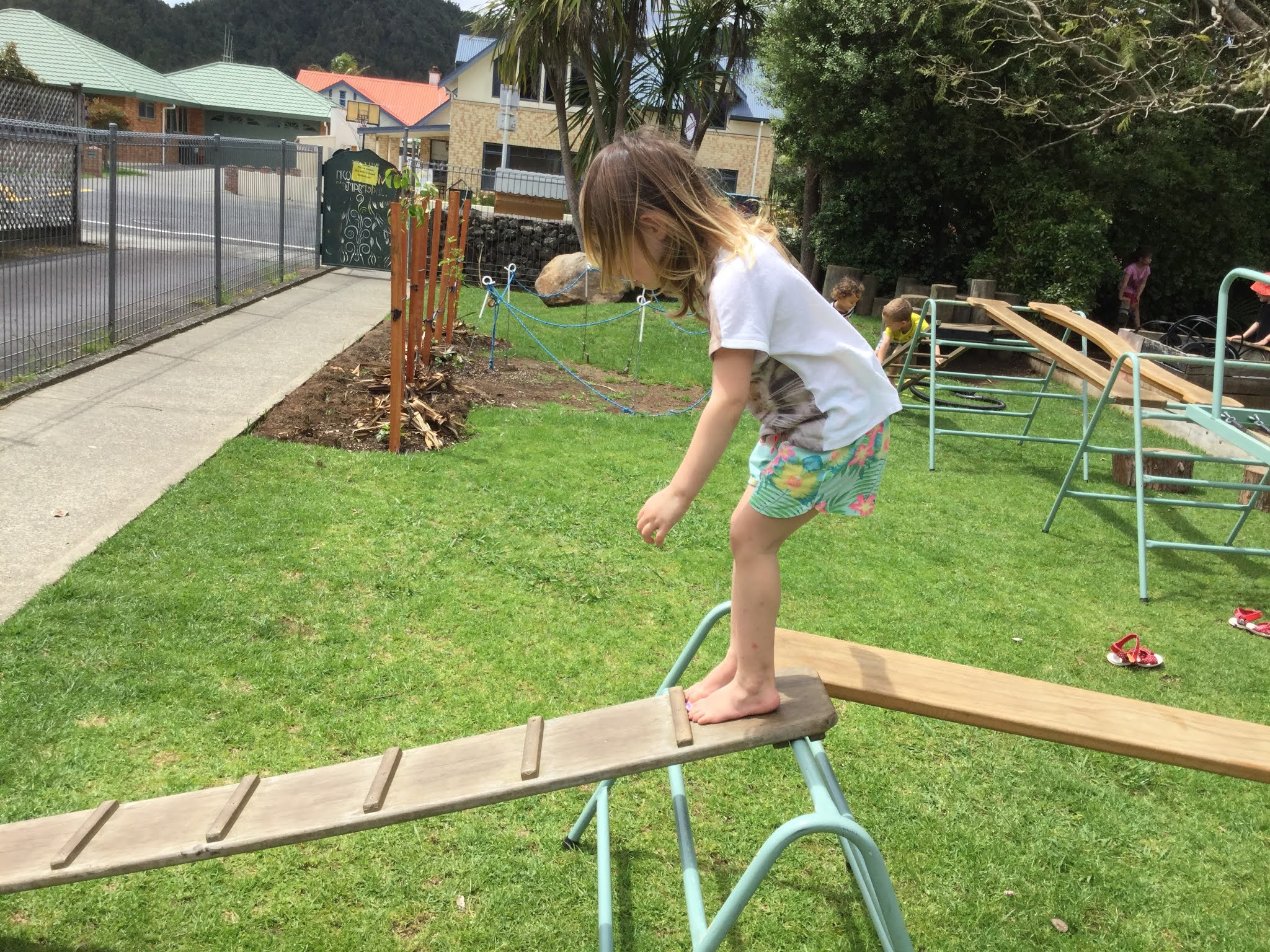 Mairtown Kindergarten: Obstacle Course Learning