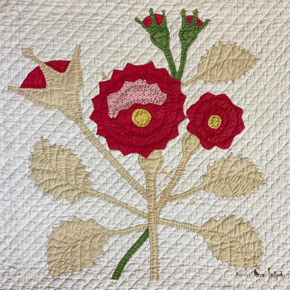 Cloud of Quilt Patterns: Triple Rose Wreath