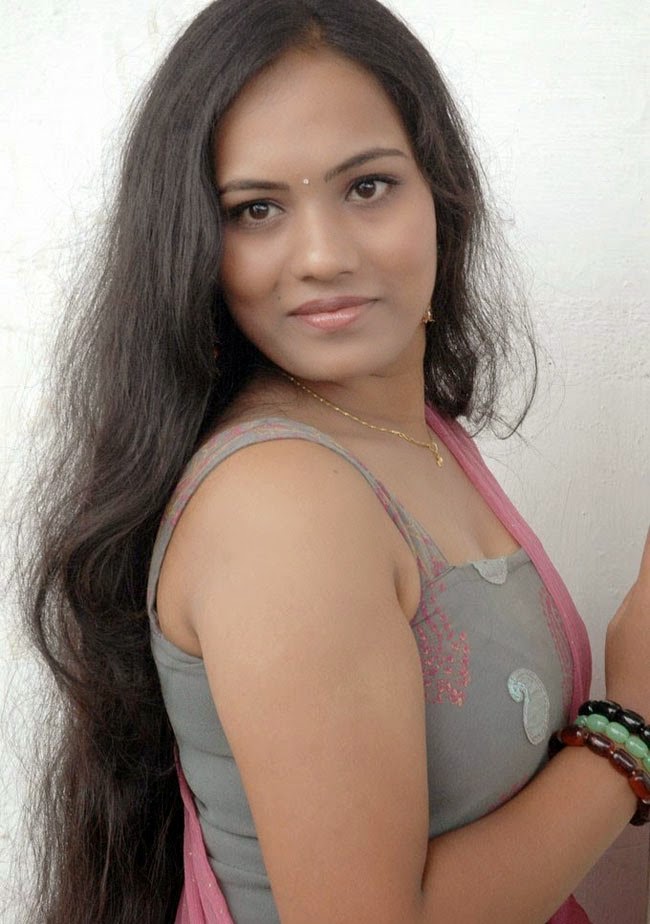 Bihari Cheating Bhabhi Riya Unsatisfied With Husband Want To Seduce Young Devar Showing Bulging