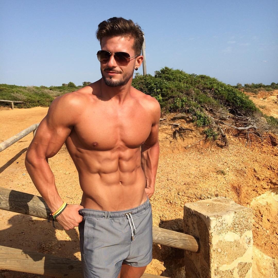 world bodybuilders pictures: israelian bodybuilder david djaki from netanya