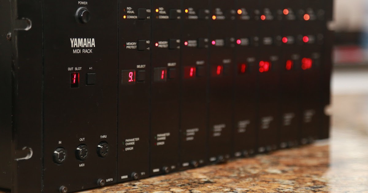 MATRIXSYNTH: Yamaha TX816 with 8 TF1 modules