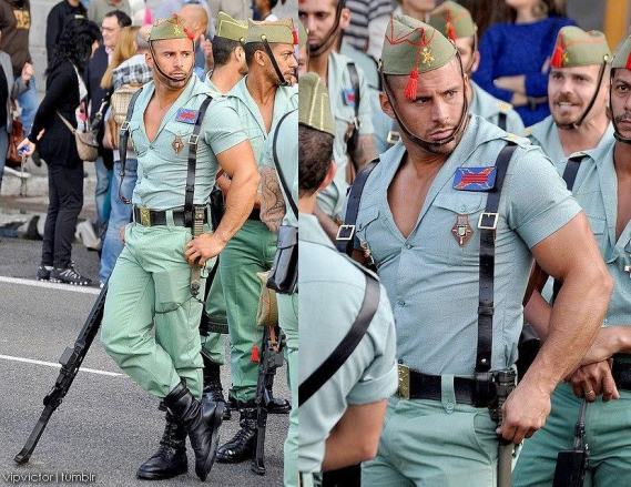 These Spainish Army Officers are so hot! (photos)