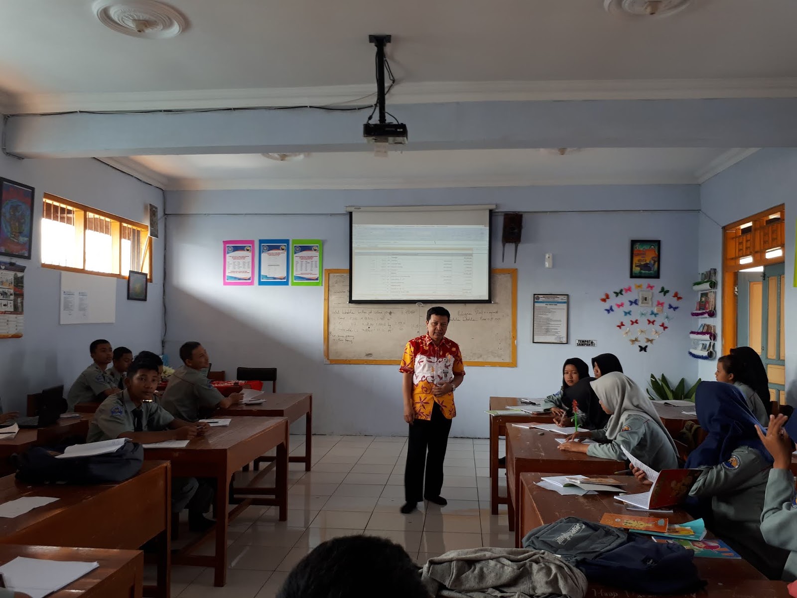 Media Pembelajaran Berbasis Internet-Media Online