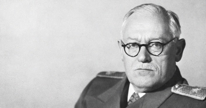 Juez Andréi Yanuárievich Vyshinski; Fiscal Robert H. Jackson.-a