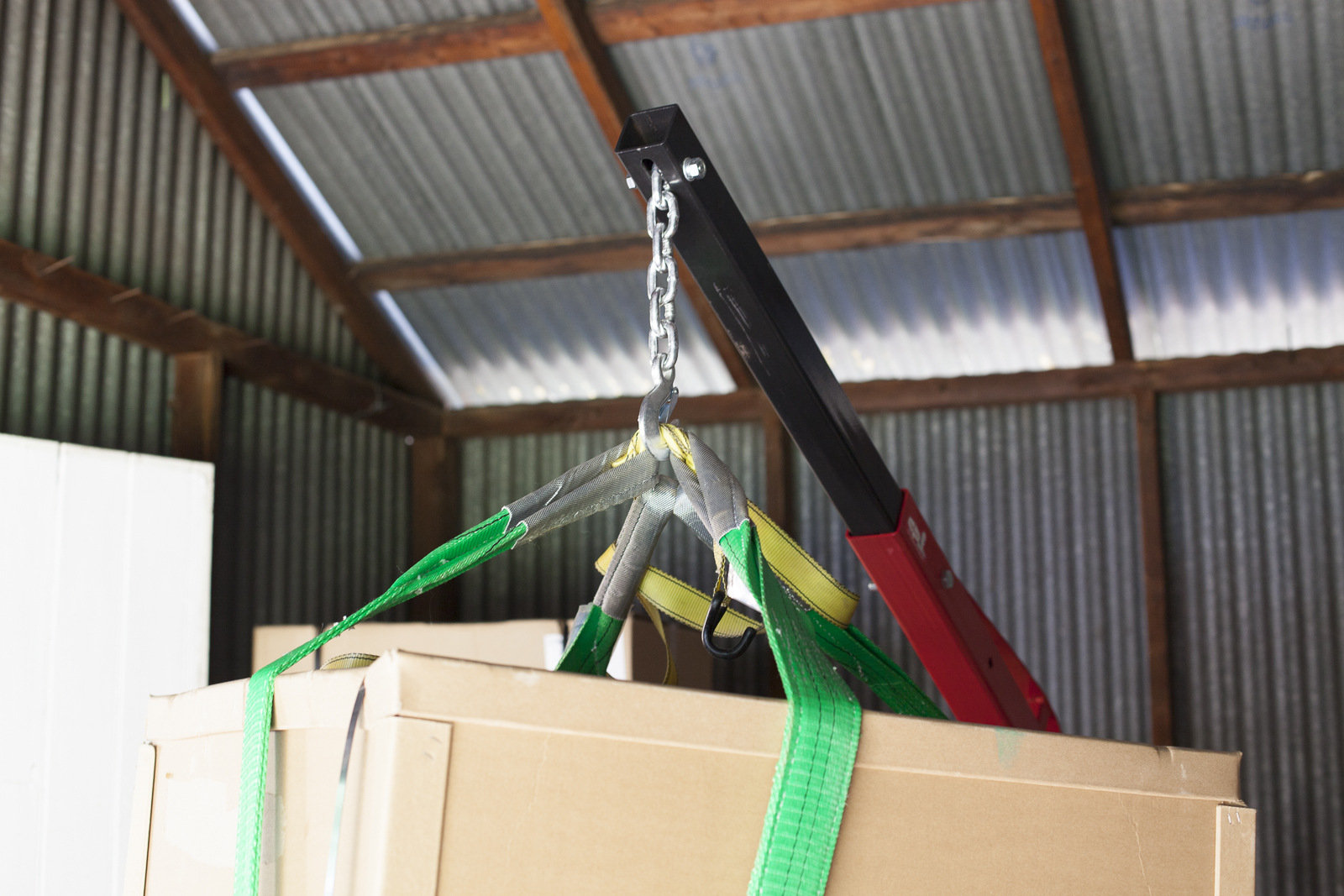 ~ the love of wood ~: Slinging the Pallets