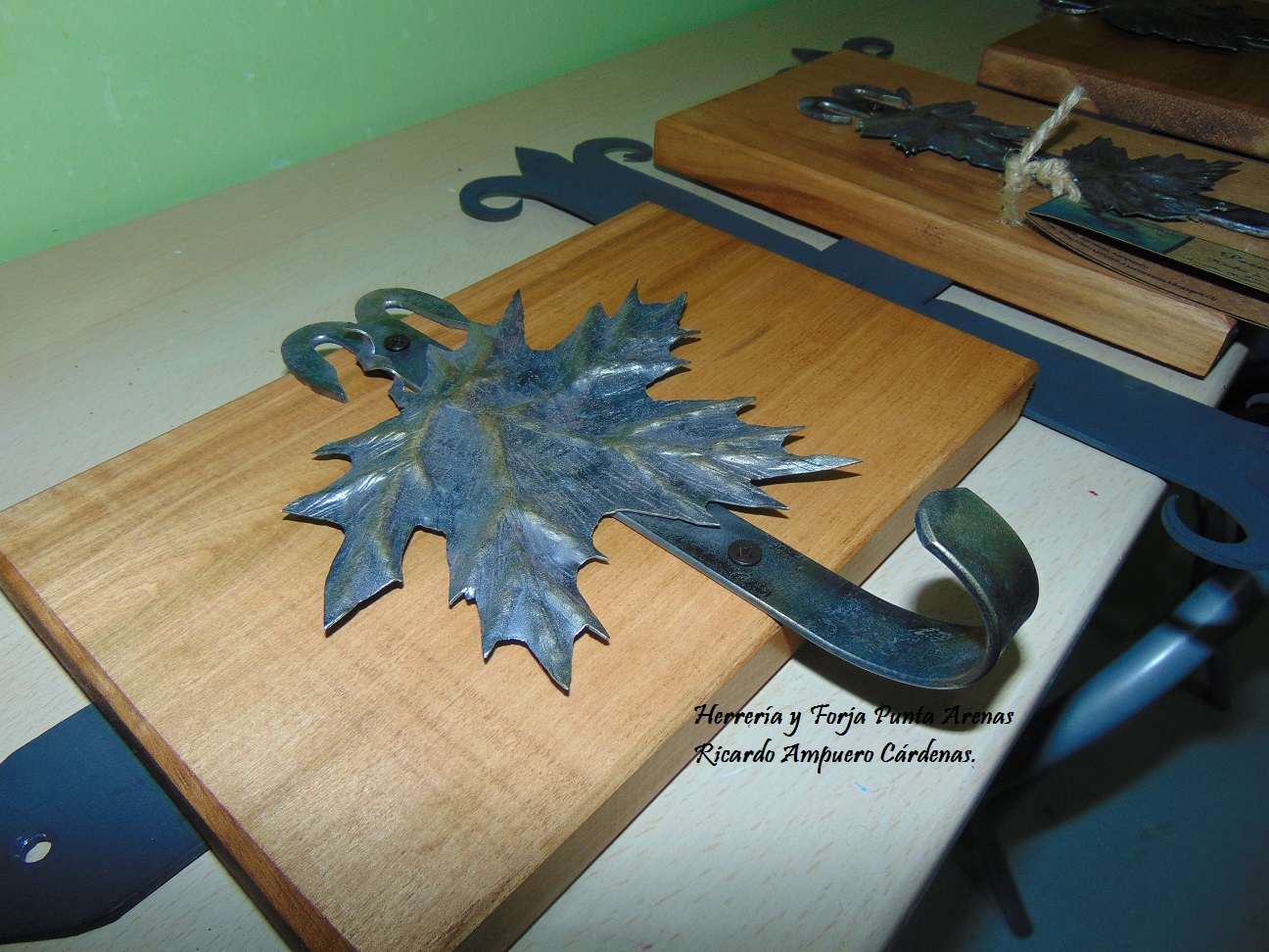 Herreria y Forja Punta Arenas: Percheros