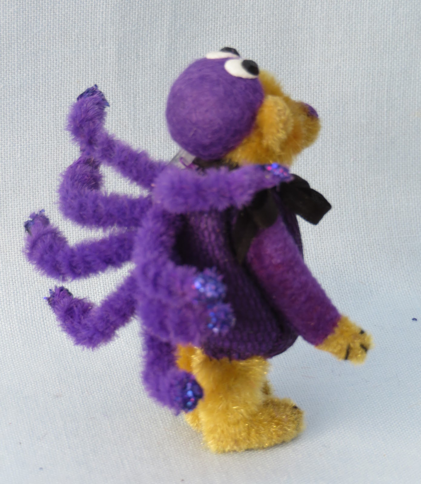 LOUISE PEERS: Incy purple spider