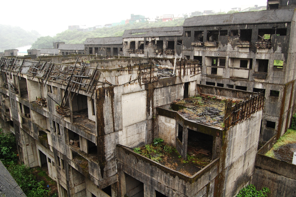Deserted Places: An abandoned building complex in Taiwan