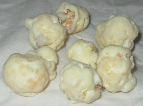 FOODSTUFF FINDS: New Butterkist Yoghurt Coated Popcorn (Asda) [By @Cinabar]