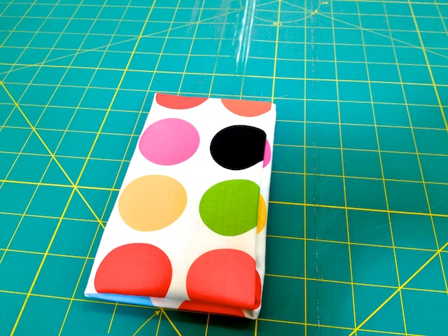 Valli & Kim: Folding Fat Quarter Tutorial