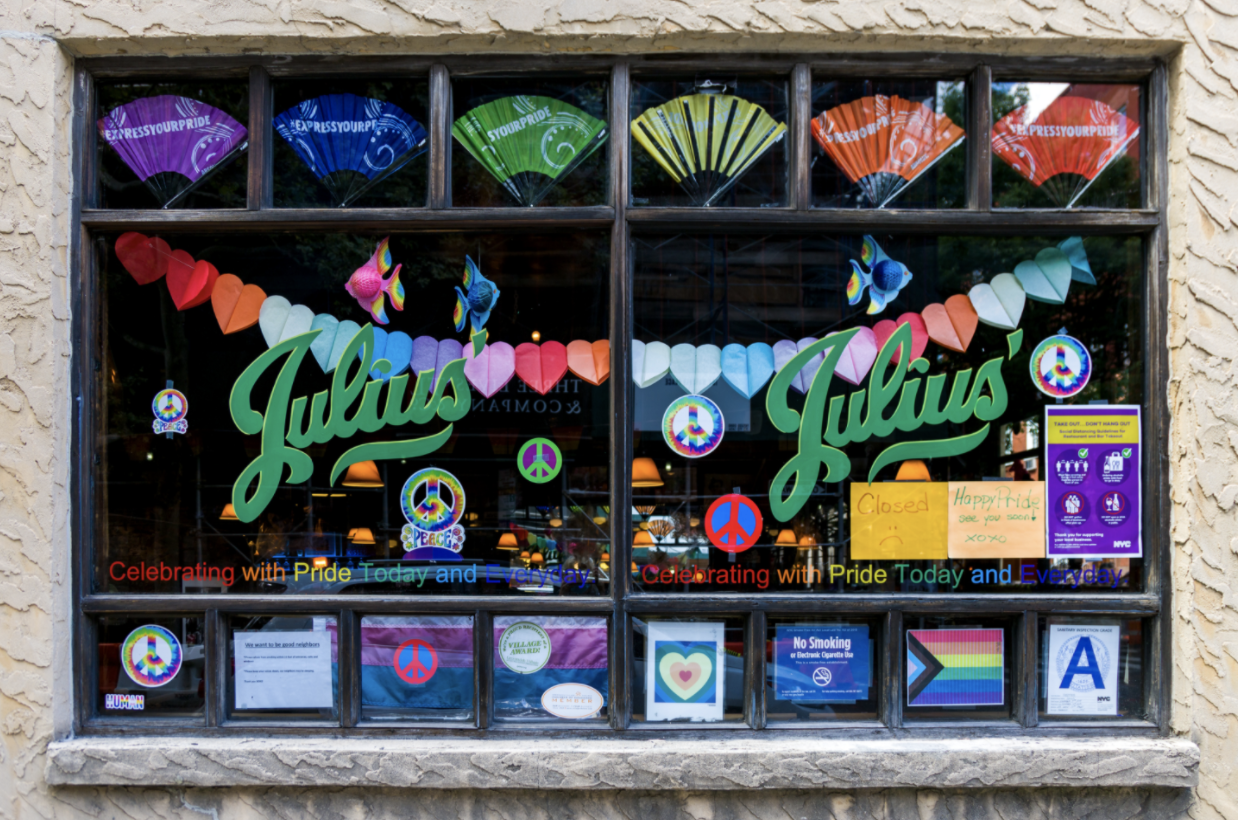 Julius': New York City's Oldest Bar (by Tiffany Denault) Julius': New York City's Oldest Bar (by Tiffany Denault)