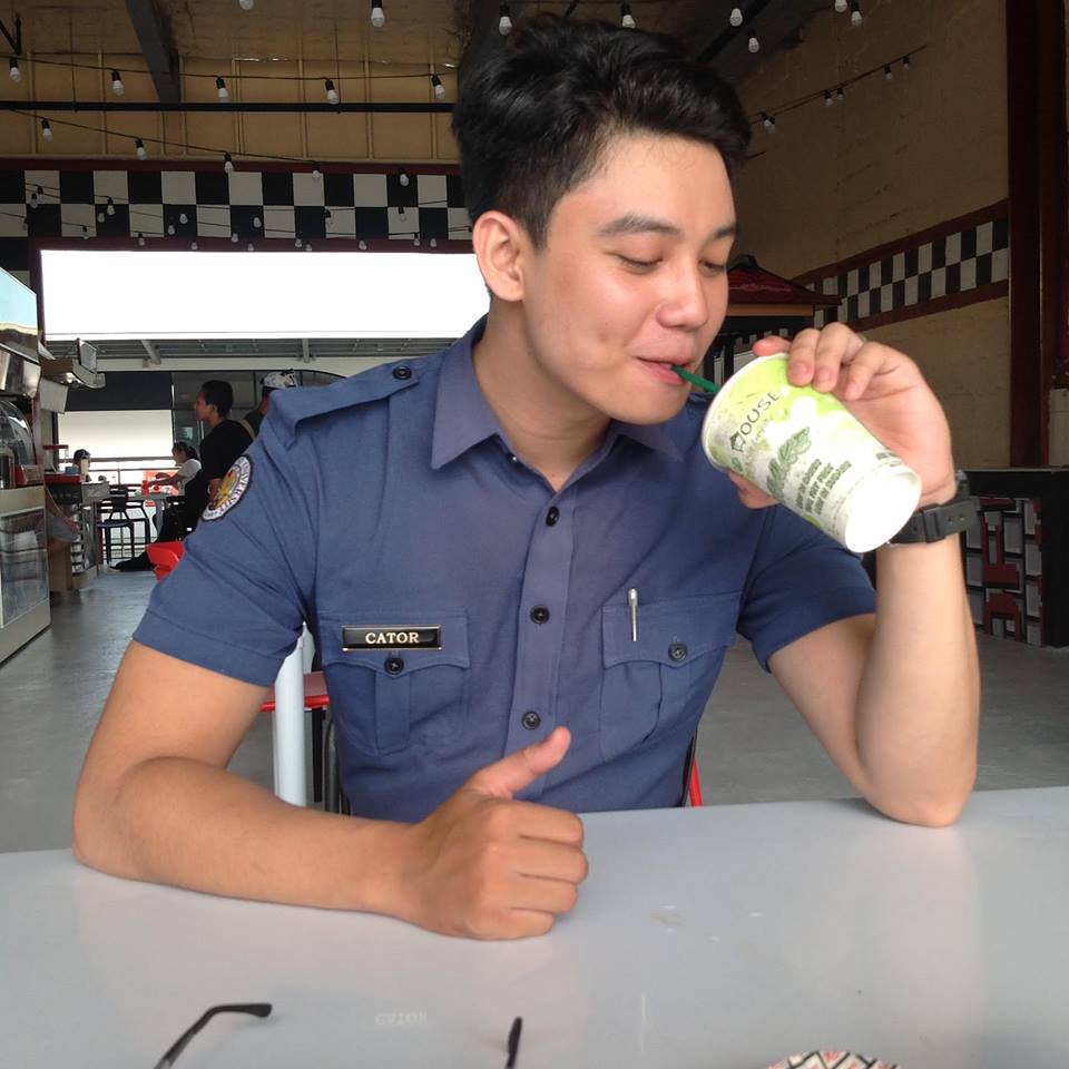 Handsome Policeman From Mandaluyong Caught The Attention Of The ...