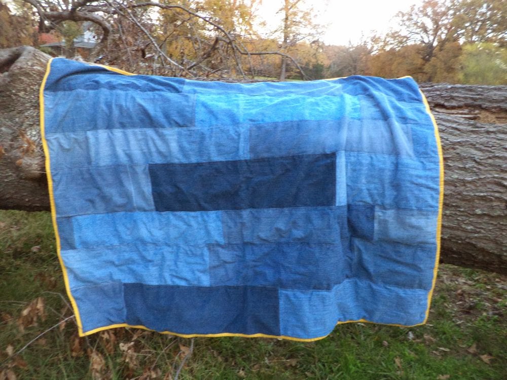 Kat & Cat Quilts: Finished Blue Jeans Quilts
