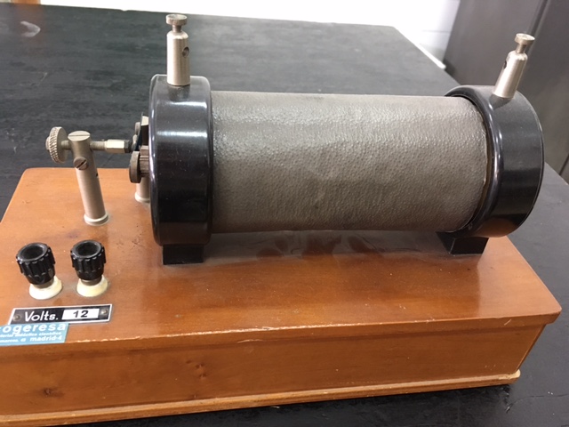 Patrimonio Científico (IES Goya): Bobina de Ruhmkorff y tubos de Geissler