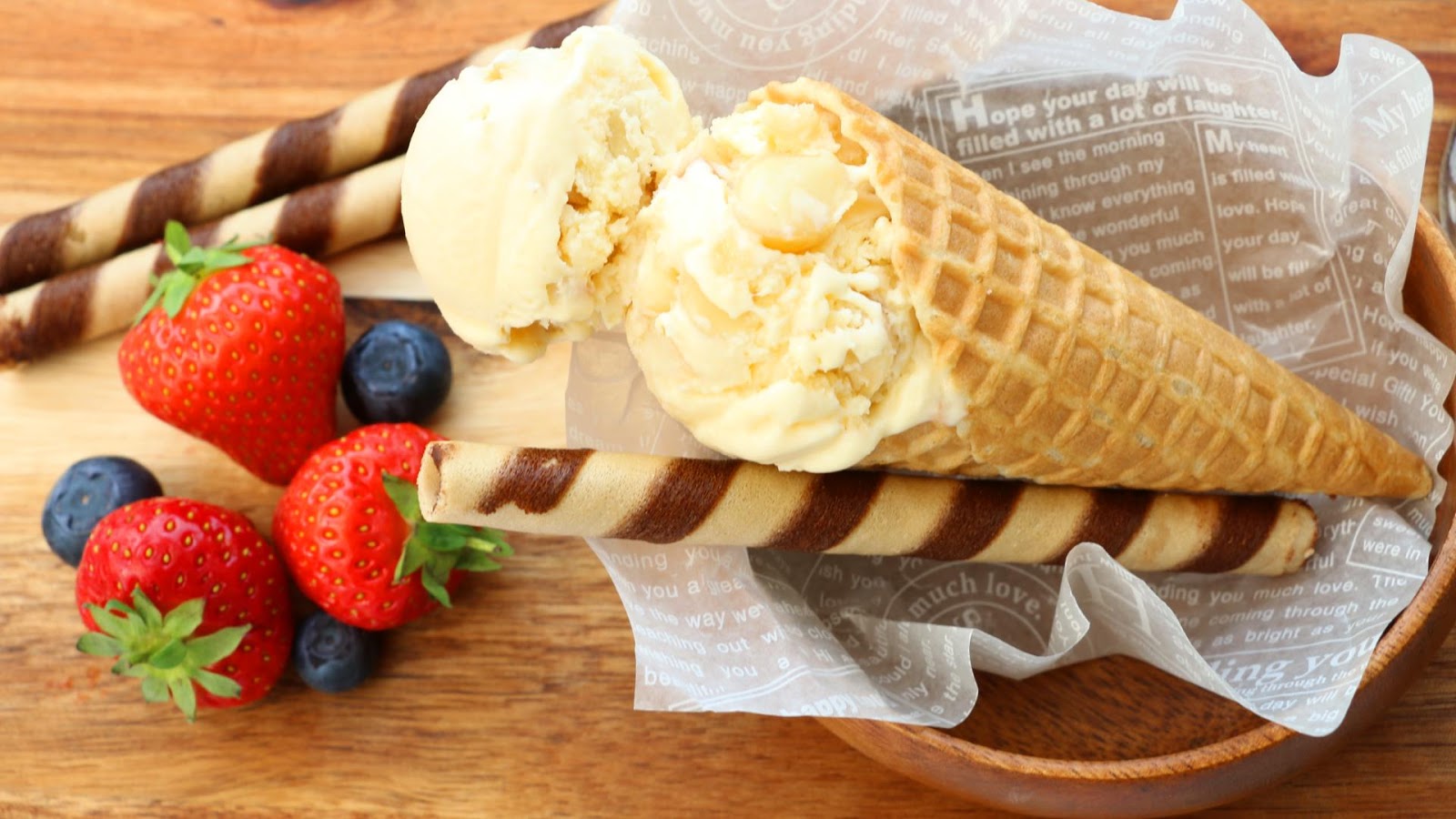 Josephine's Recipes : Real Vanilla Ice Cream Recipe | The Best Ice ...