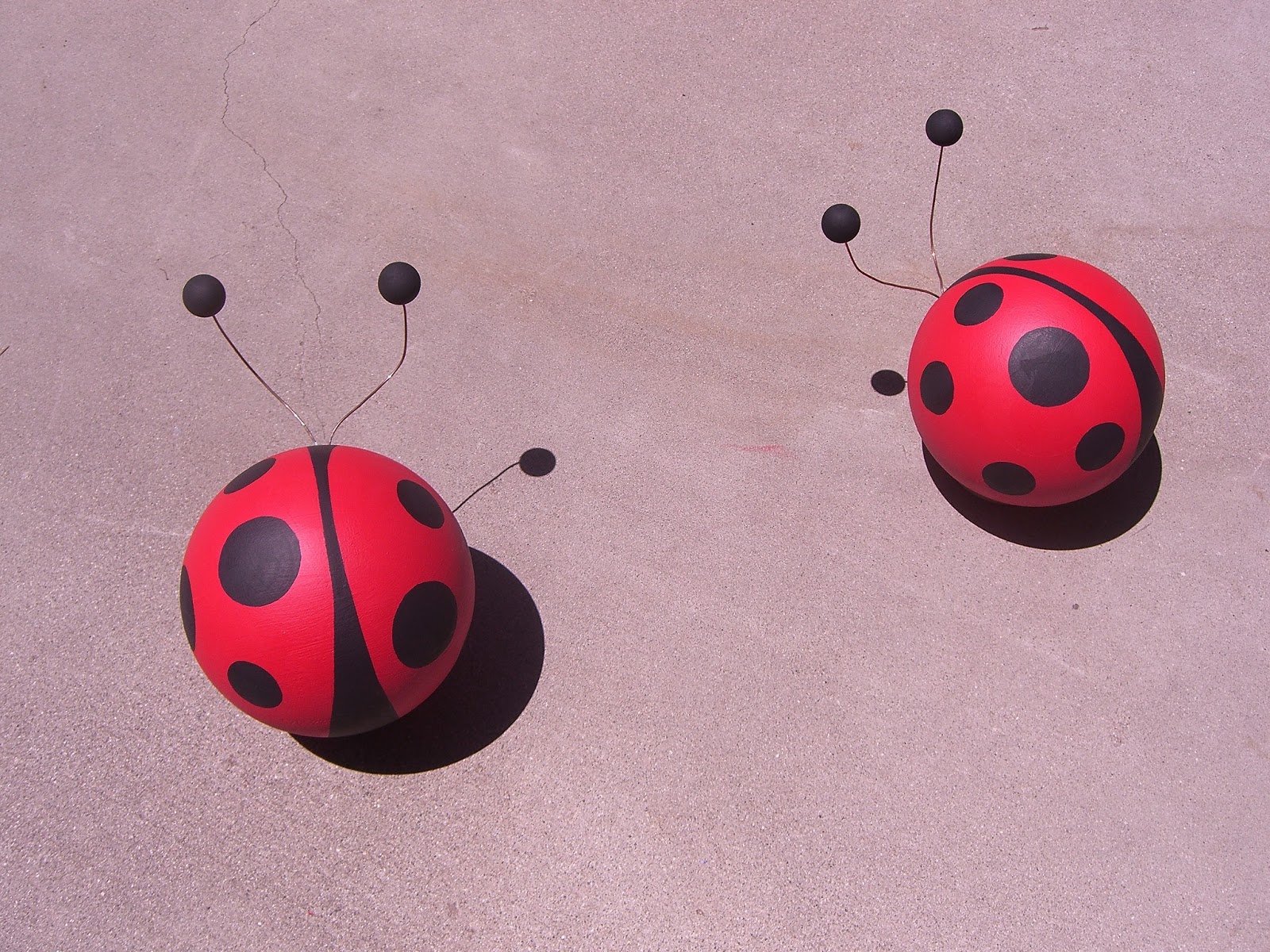 Art from Screaming Dove Studios: Bowling Ball Ladybugs!!