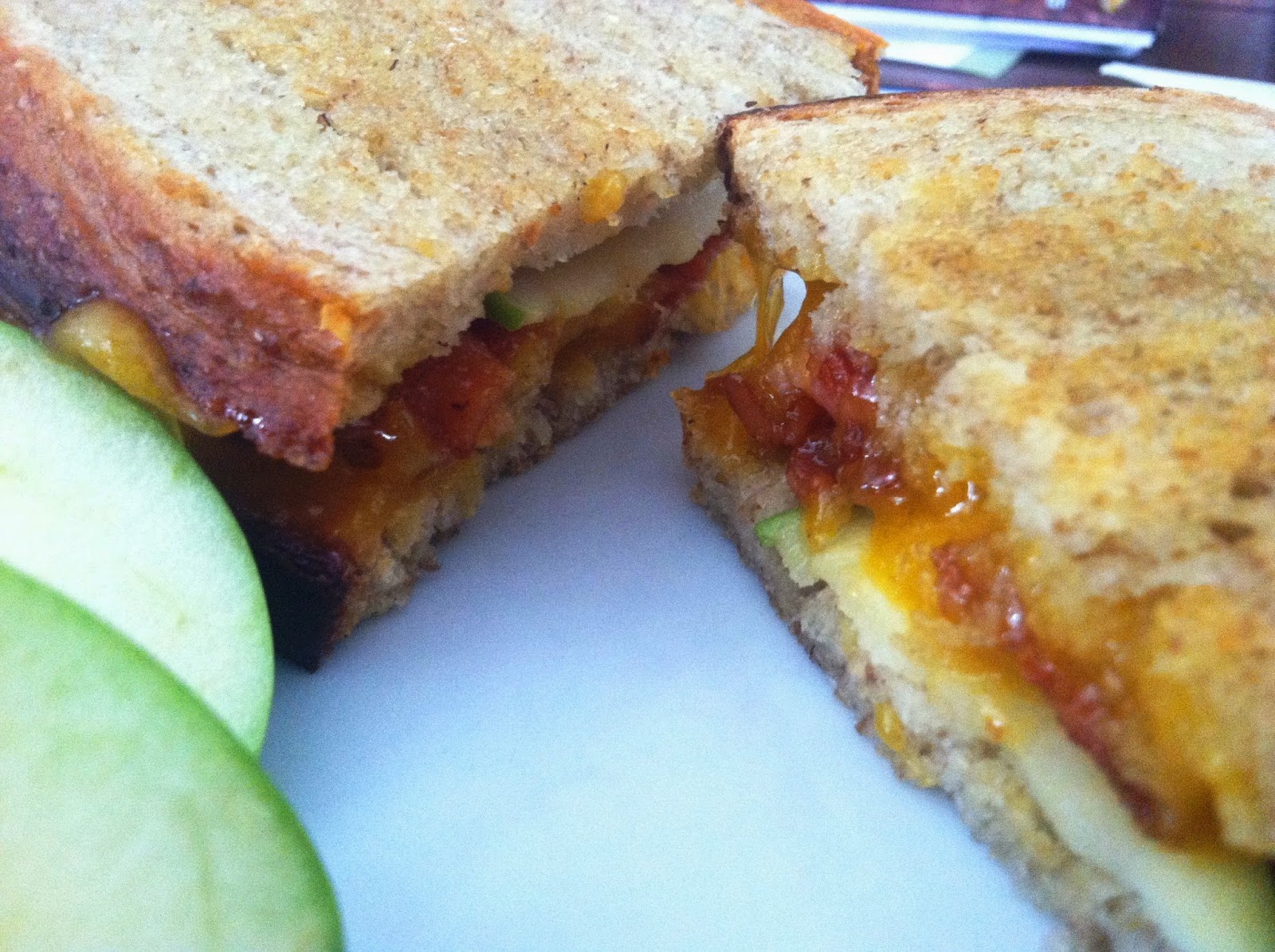 Color Me Caroline: Bacon, Apple, Cheddar Grilled Cheese Sandwich