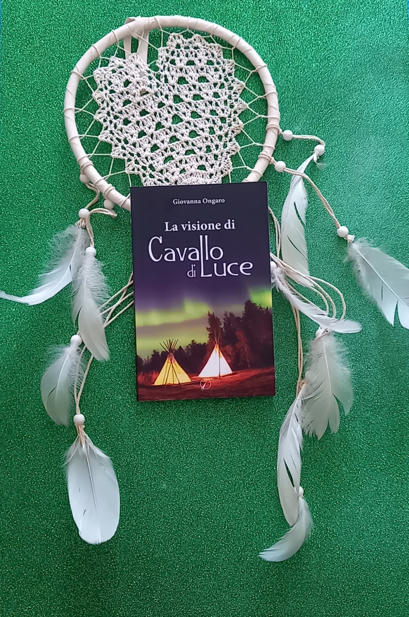 La valigia del tempo: Recensione: LA VISIONE DEL CAVALLO DI LUCE di ...