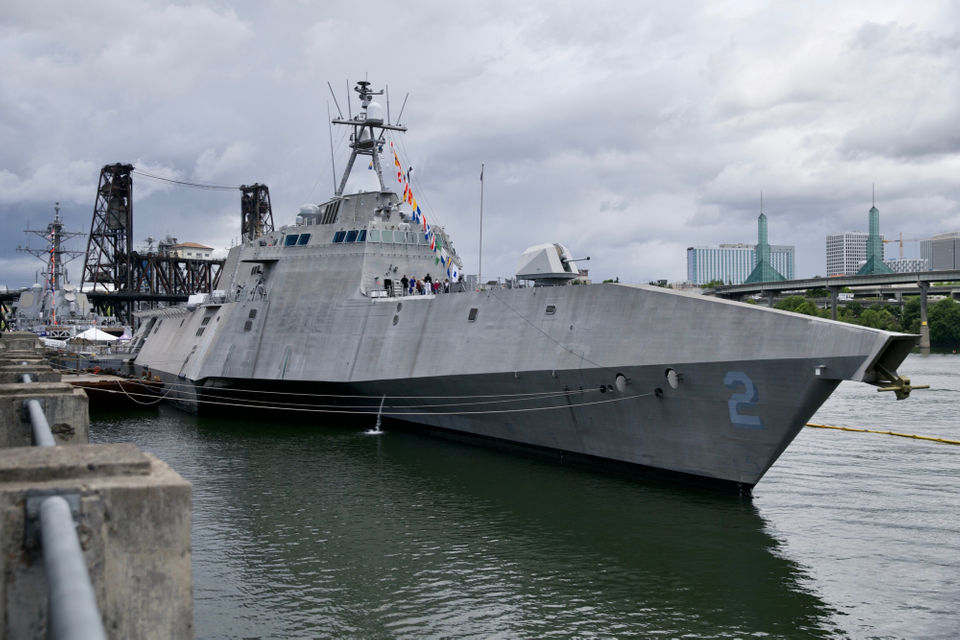 Pergelator: USS Independence & SeaRAM