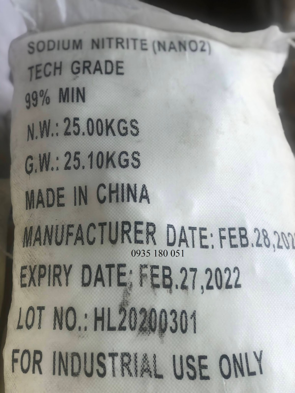 Sodium Nitrite NaNO2 99%