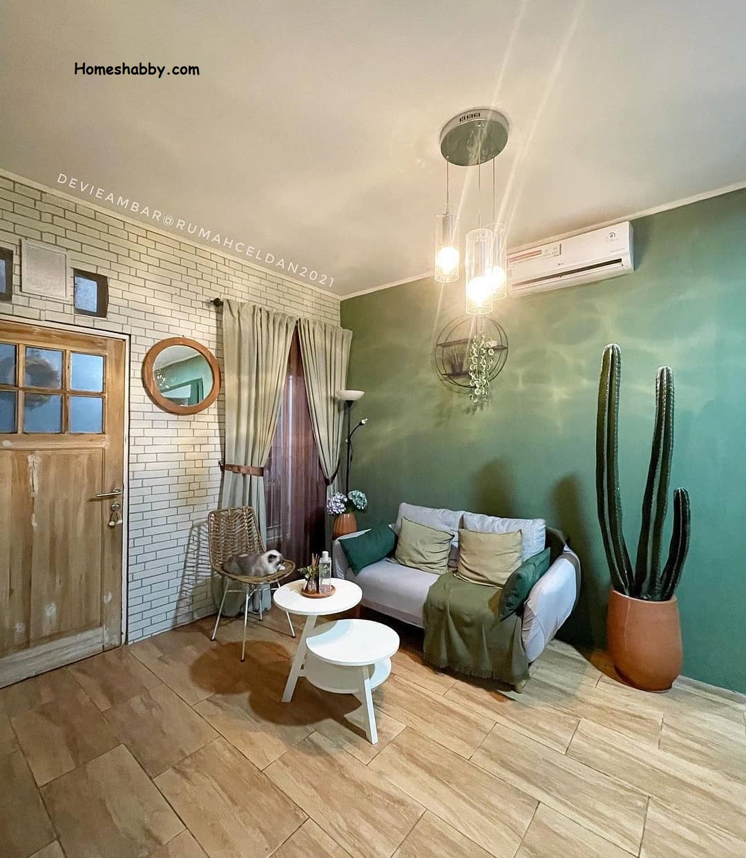 6 Inspirasi Dekorasi Dinding Ruang Tamu Paling Diminati ~ Homeshabby.com : Design Home Plans ...