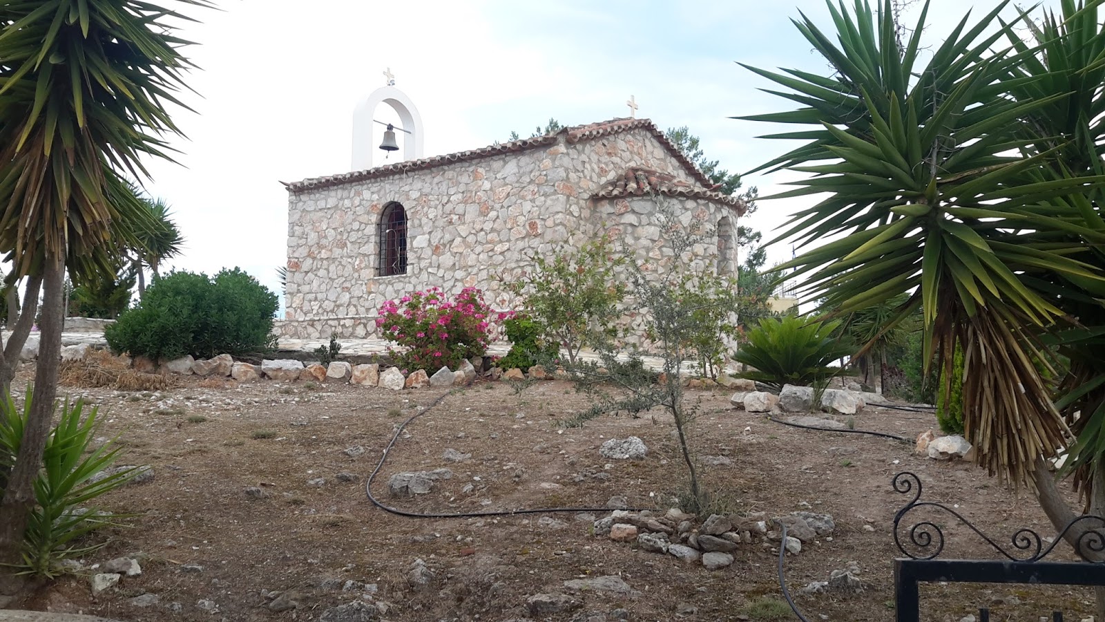 Ομάδα Εθελοντών Φροντίδα Οικισμών: ΓΝΩΡΙΖΩ ΚΑΙ ΑΝΑΔΕΙΚΝΥΩ, ΠΕΡΠΑΤΩΝΤΑΣ ...