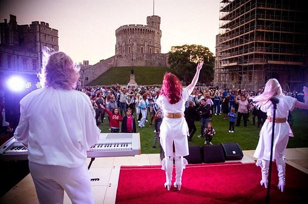 ABBAFanatic: ABBA Party Night At Windsor Castle